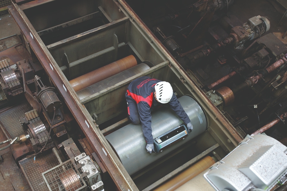 Why Parallelism of Rolls is Important for High-Speed Machines | Pruftechnik Why Parallelism of Rolls is Important for High-Speed Machines | Pruftechnik